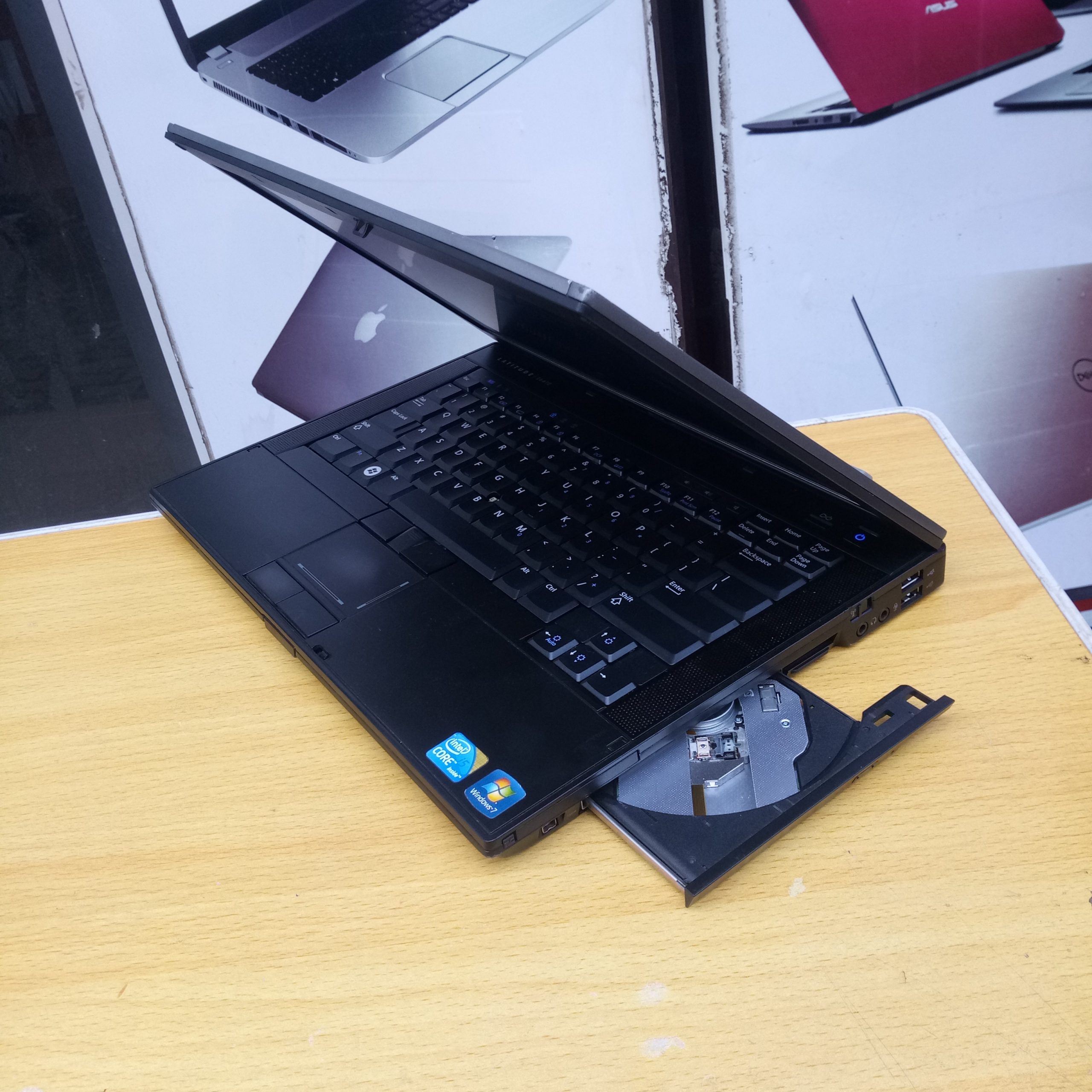 Dell Latitude E6410 Core i5 - 4gb Ram - 250HDD - P-Sero