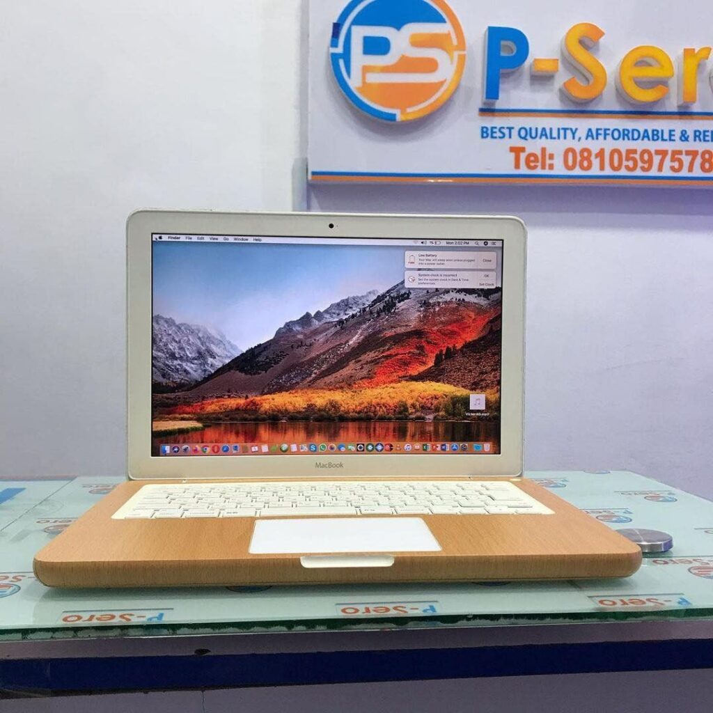 UK USED: Apple MacBook A1342 Laptop– 5GB Ram – 320GB HDD – Partition ...